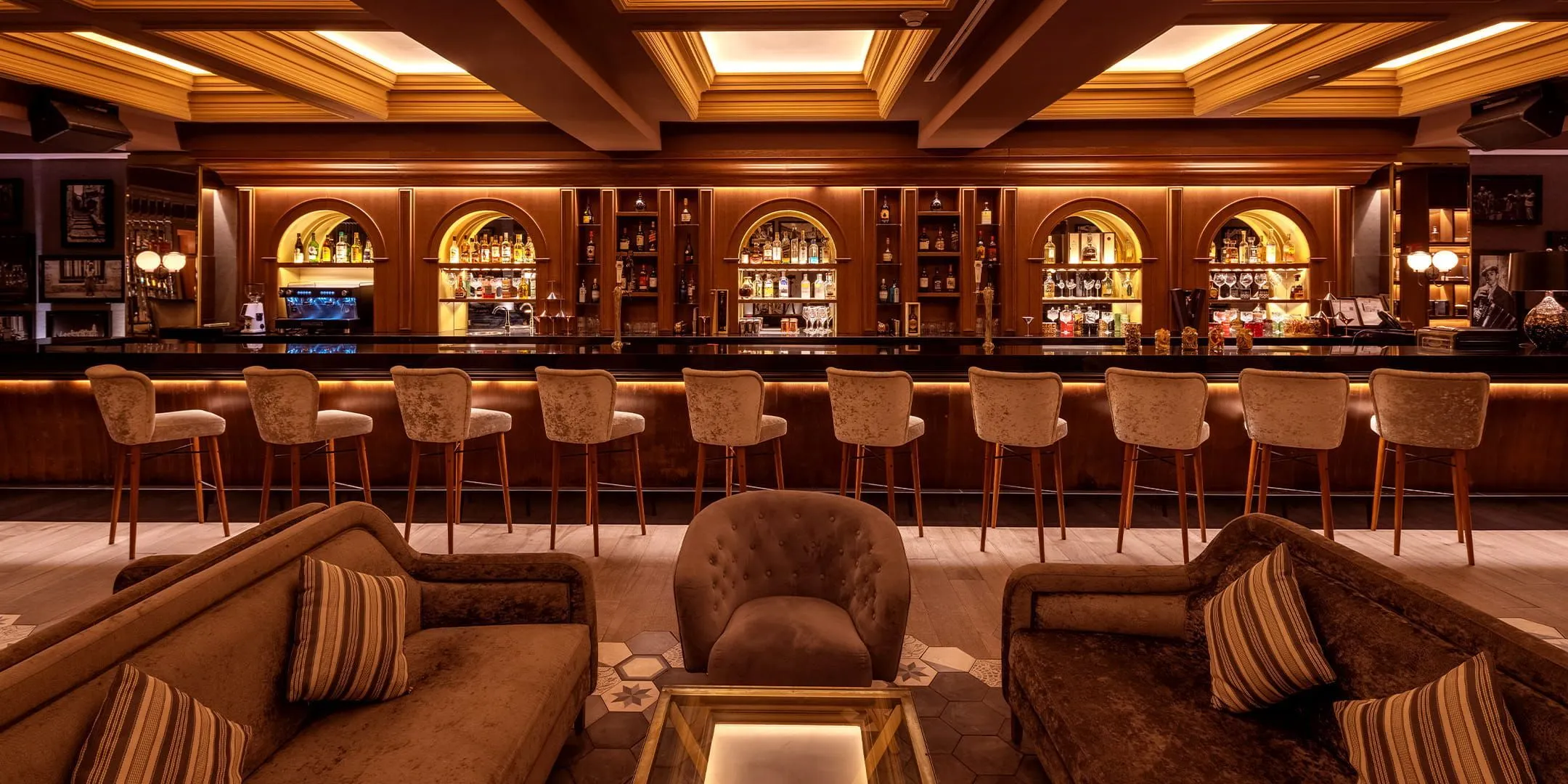 All Inclusive best Nightclubs & Bars | Moon Palace